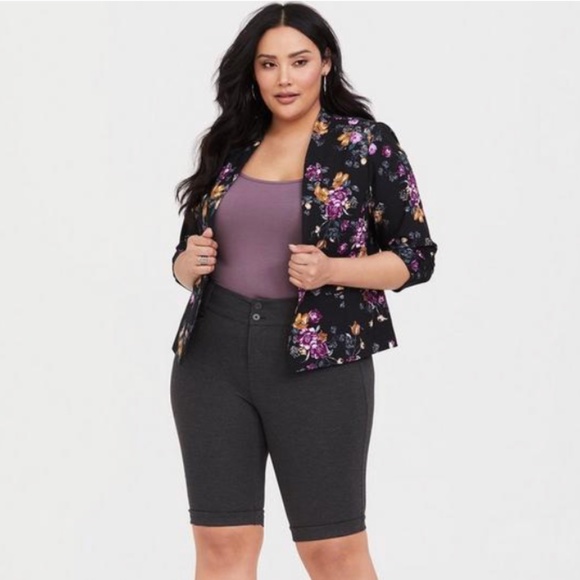 torrid | Shorts | Nwt Torrid Studio Signature Premium Ponte Cuffed ...
